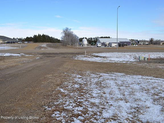 10th St W, Lemmon, SD 57638 | MLS #24-110 | Zillow