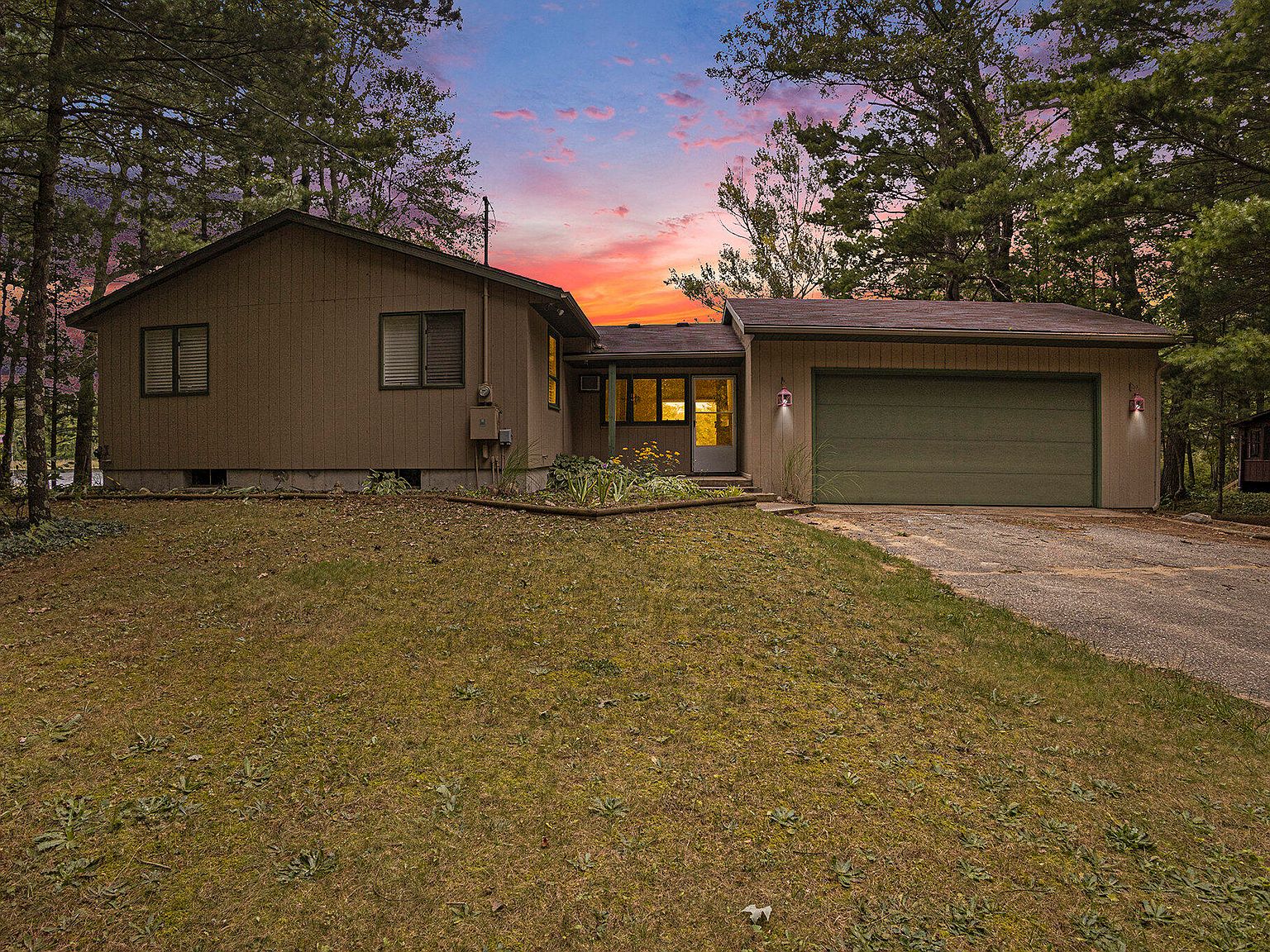 7579 N Centerline Rd, Brohman, MI 49312 | Zillow