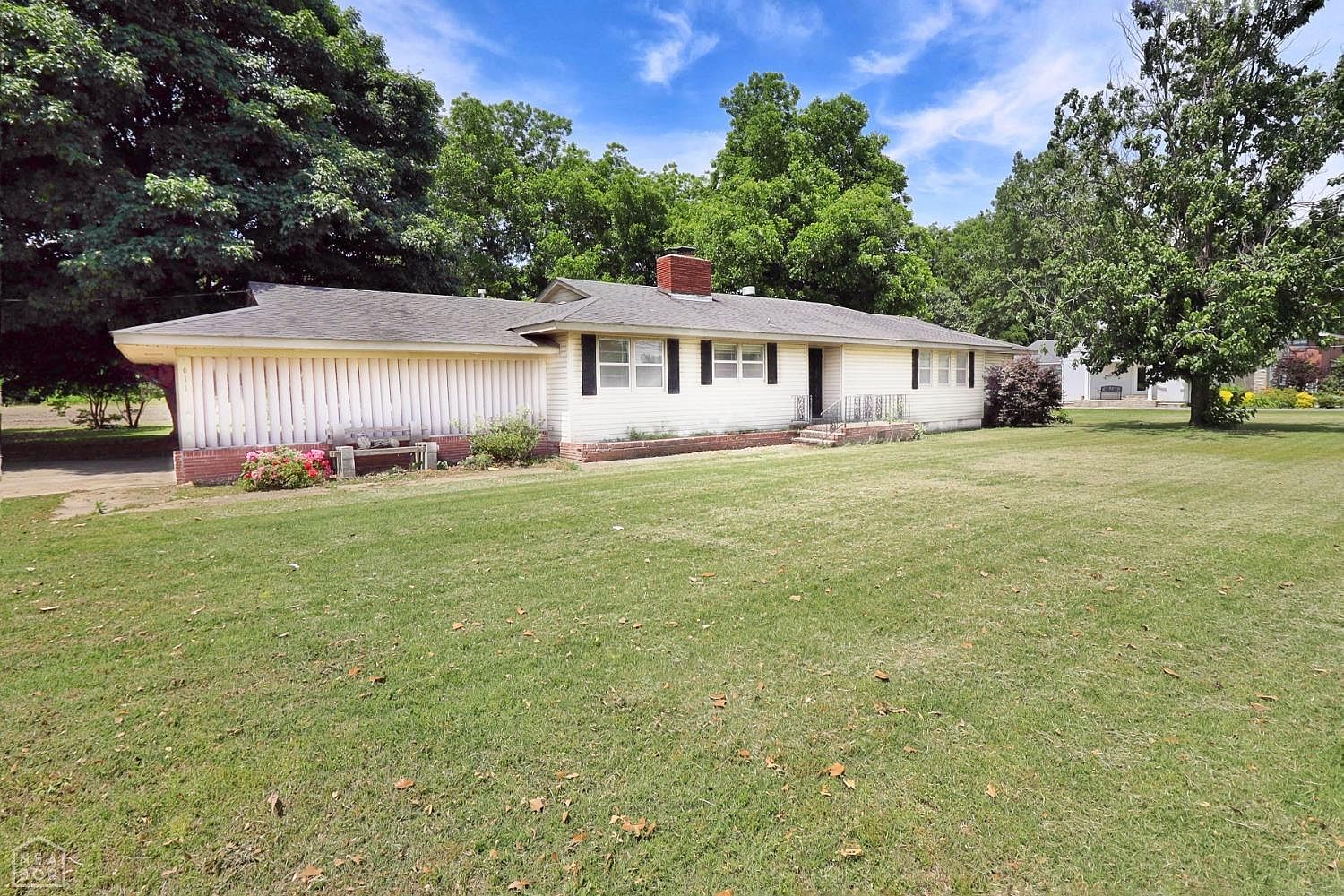 611 E 3rd St, Leachville, AR 72438 | Zillow
