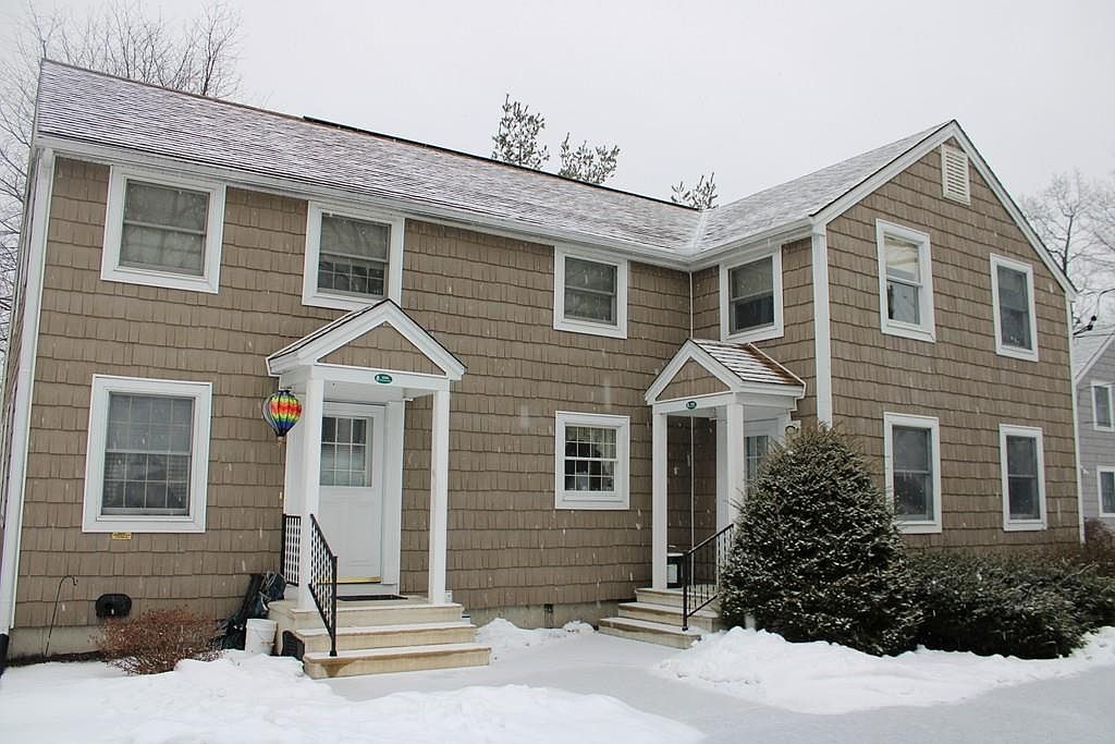 69 Fairview St E #B, Greenfield, MA 01301 | Zillow