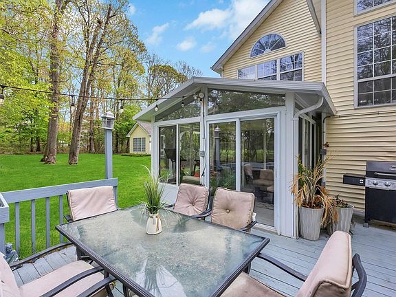 33 Saddlebrook Court, Middle Island, NY 11953 | Zillow