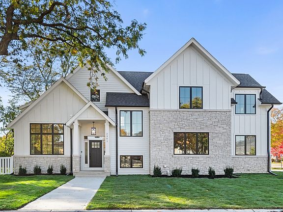 2301 Robincrest Ln, Glenview, IL 60025 | Zillow