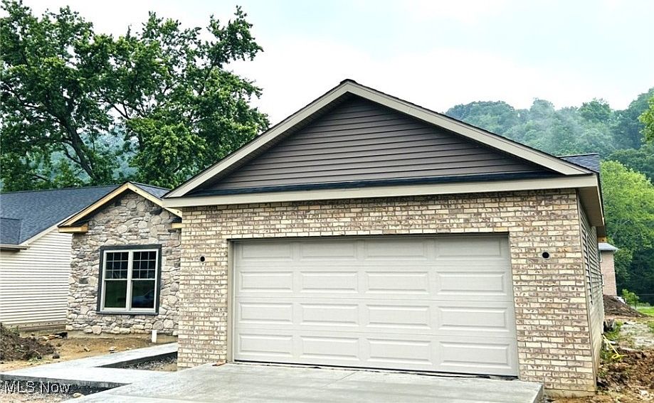 291 Haley Cir, Weirton, WV 26062 | Zillow