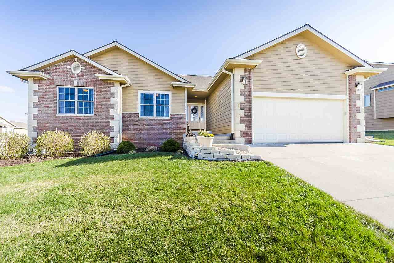 1017 Lobdell Dr, Manhattan, KS 66503 | Zillow