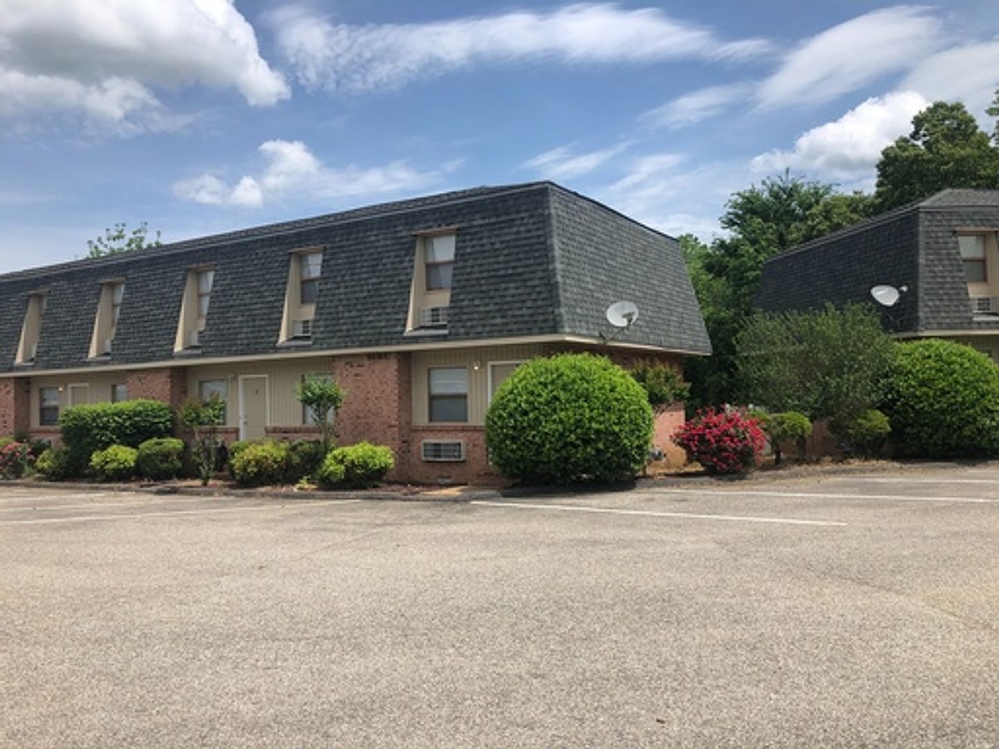 306 Main St N #6B0817A88, Lexington, TN 38351 | Zillow