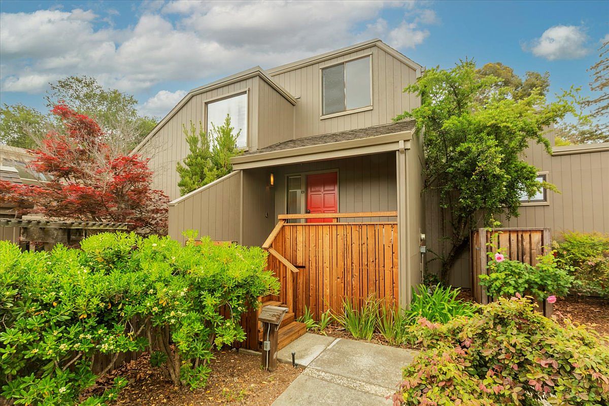 4 Farm Rd, Los Altos, CA 94024 | Zillow