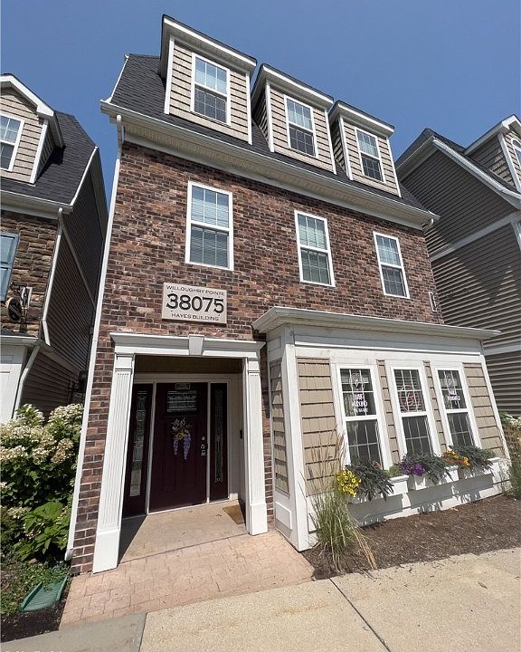 38075 Euclid Ave #4/3, Willoughby, OH 44094 | Zillow