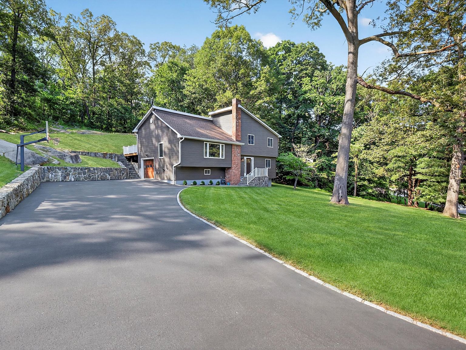 28 Di Rubbo Dr, Cortlandt Manor, NY 10567 | Zillow