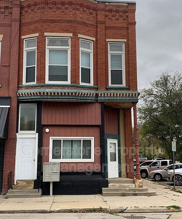 803 Des Moines St #2, Webster City, IA 50595 | Zillow