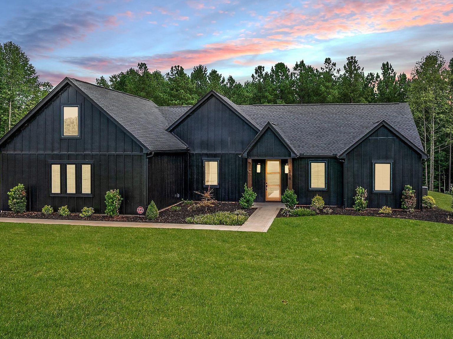 239 Center Dr, Taylors, SC 29687 | Zillow