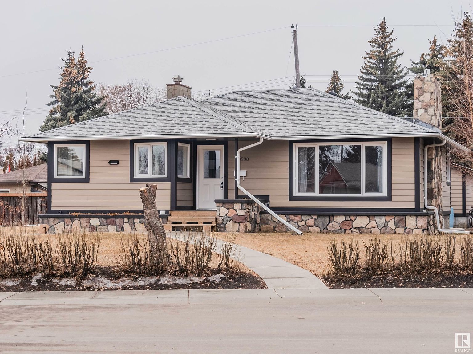 13538 127th St NW, Edmonton, AB T5L 1B9 | Zillow