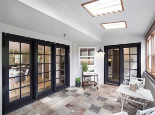 490 Madison Avenue N #202, Bainbridge Island, WA 98110 | MLS #2380515 ...