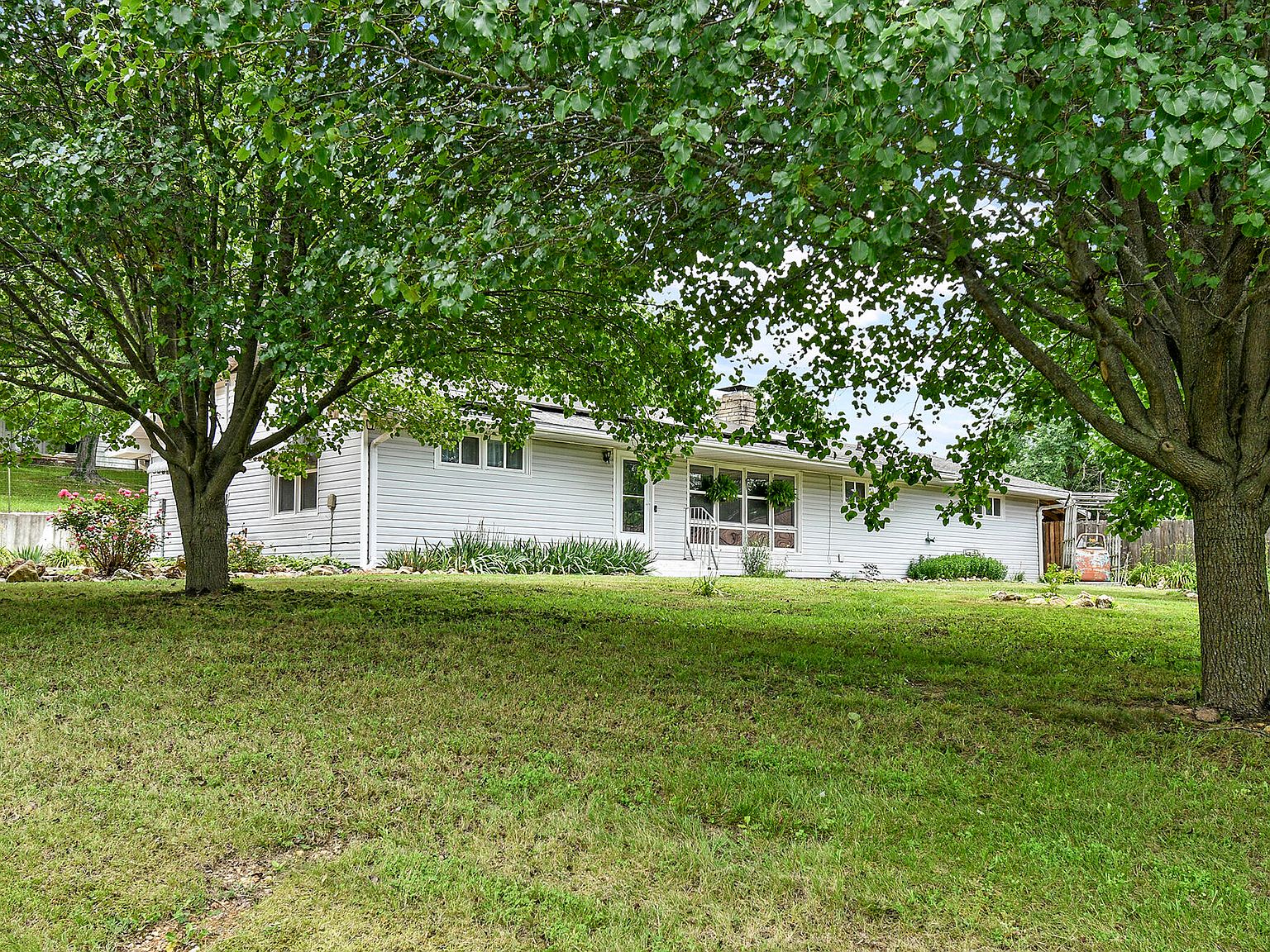 1020 Walnut Street, Cabool, MO 65689 | Zillow