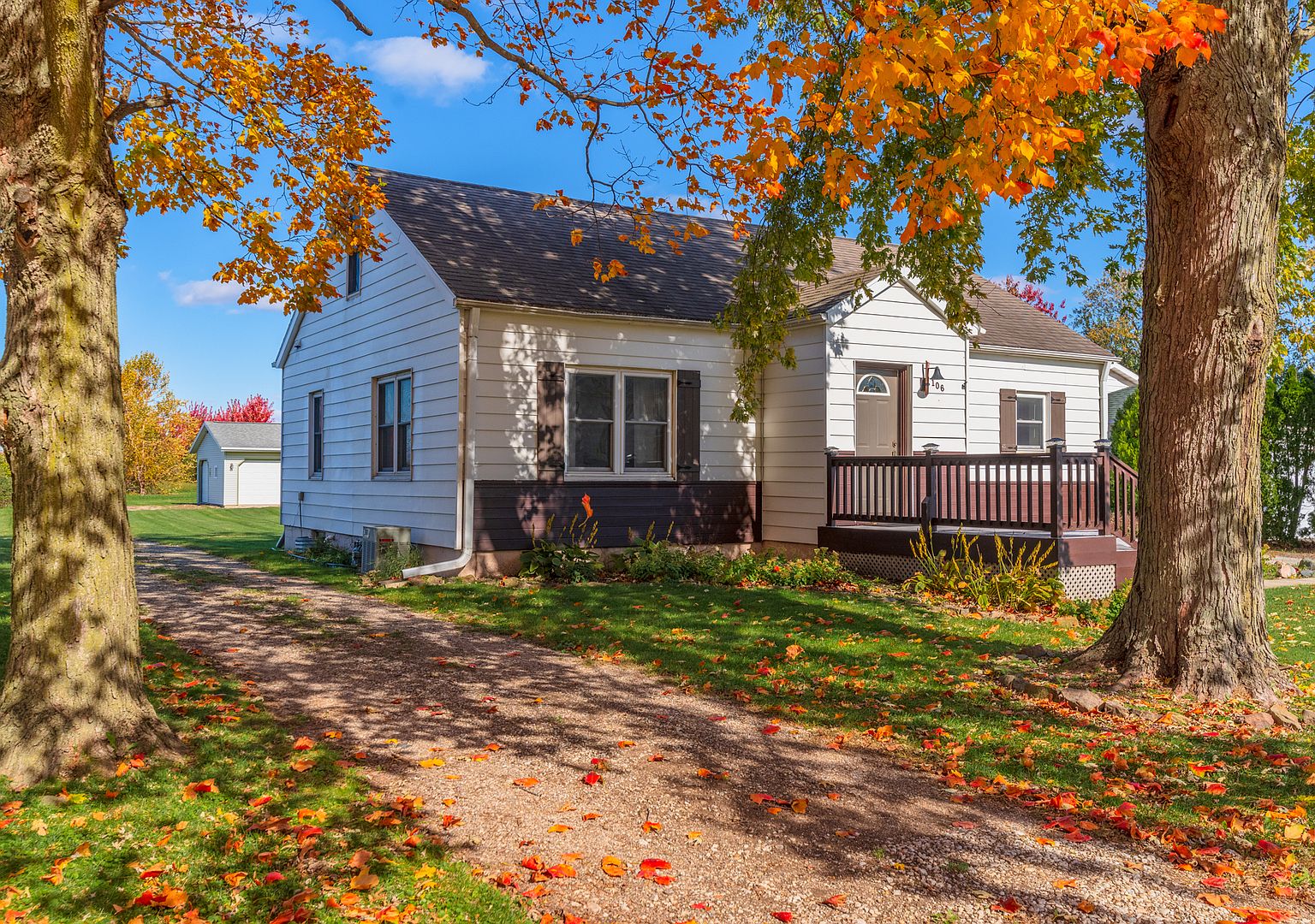 106 E Kauffman St, Congerville, IL 61729 | Zillow