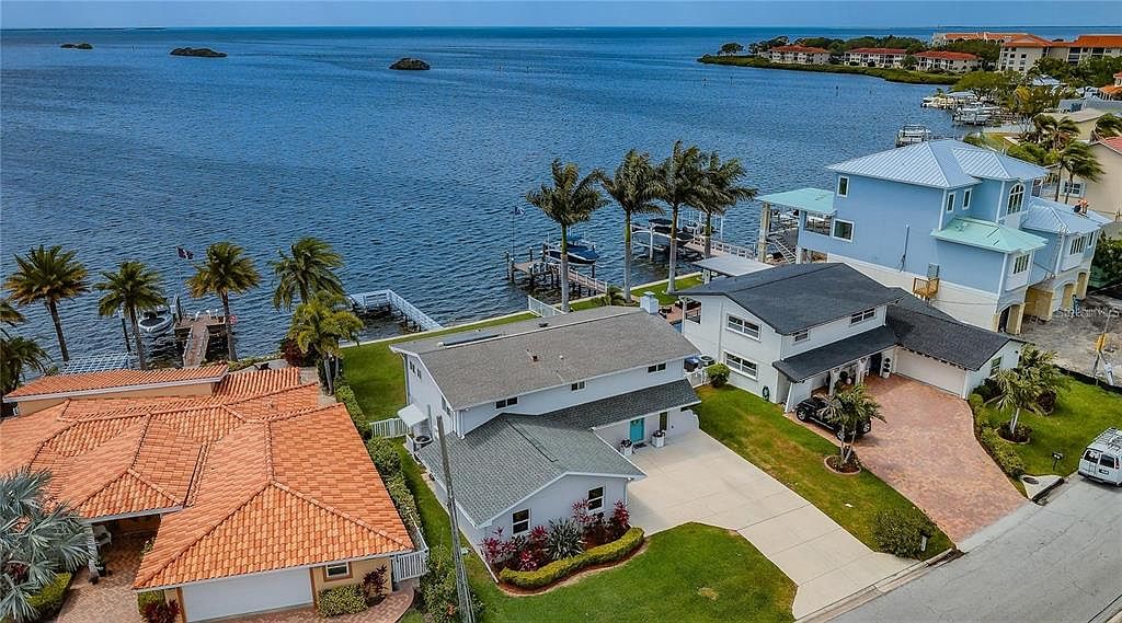 306 Driftwood Dr W, Palm Harbor, FL 34683 | Zillow