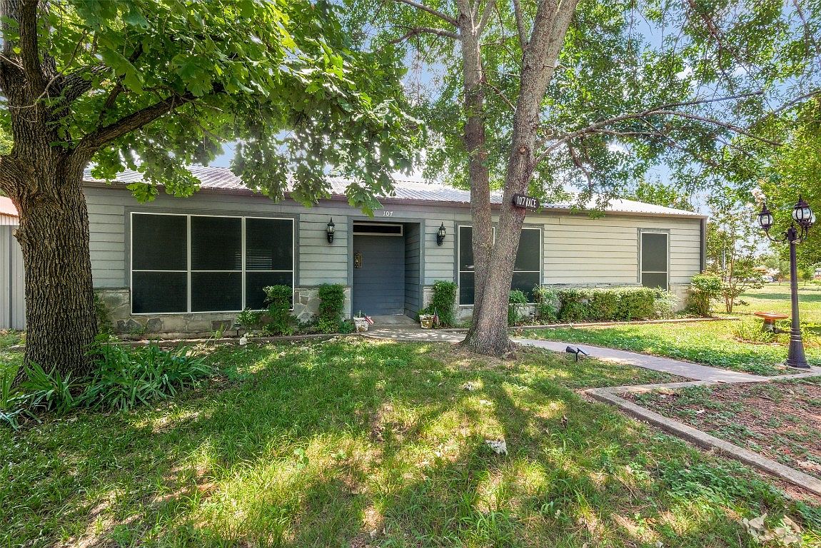 107 Race St, Tioga, TX 76271 | MLS #20346445 | Zillow