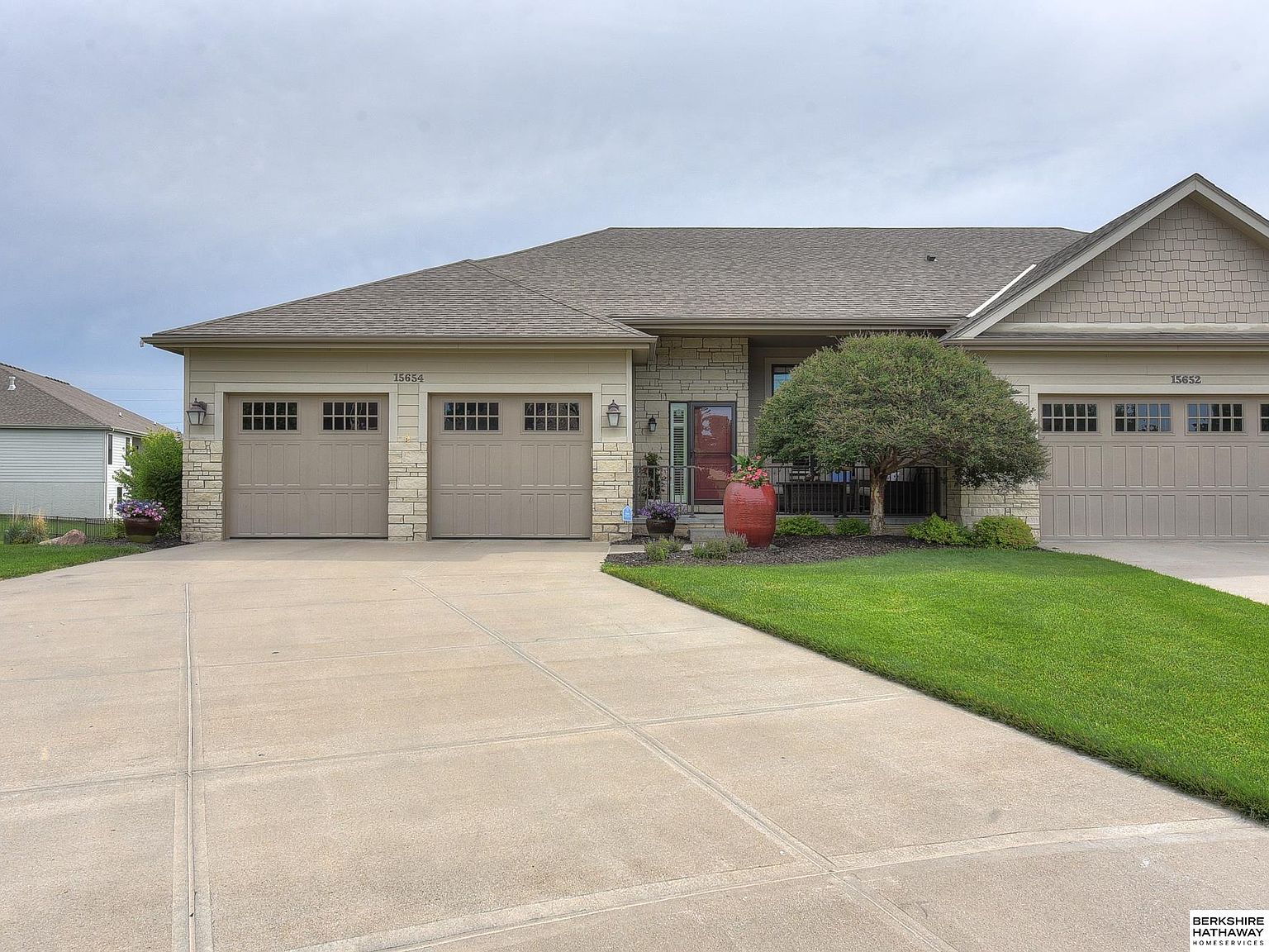 15654 Jessie Cir, Omaha, NE 68116 | Zillow