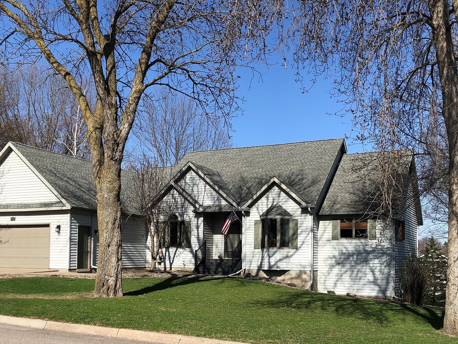 511 5th St NE, Montgomery, MN 56069 | Zillow