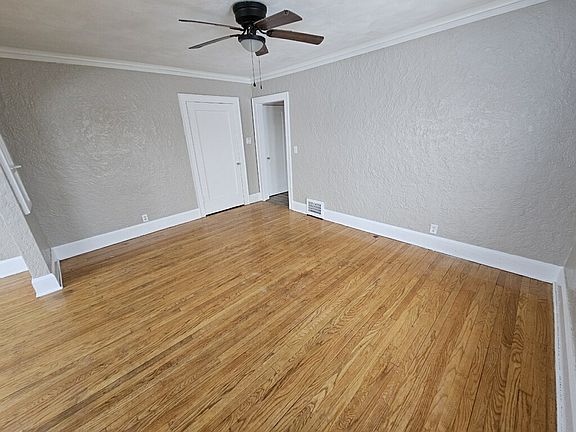 1121 9th St #AVE2E, Rockford, IL 61104 | Zillow