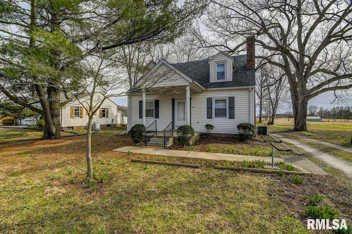 632 E Main St, Rochester, IL 62563 | Zillow