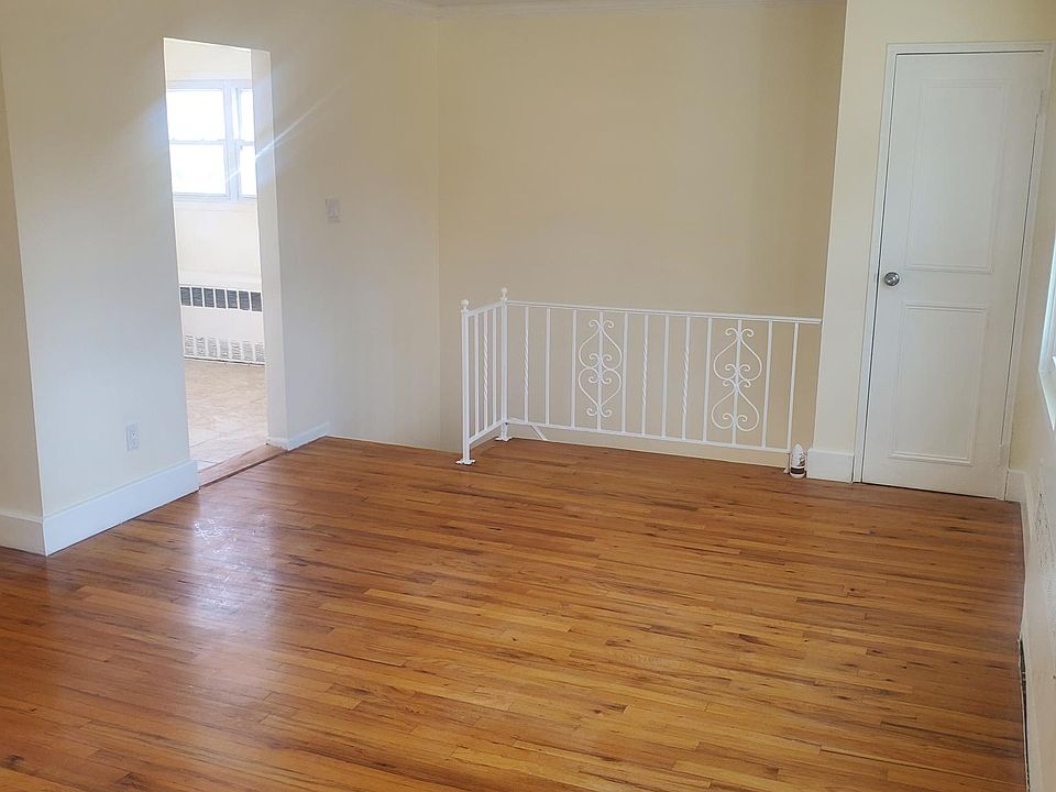 2517 Brookhaven Ave FLOOR 2, Far Rockaway, NY 11691 | Zillow