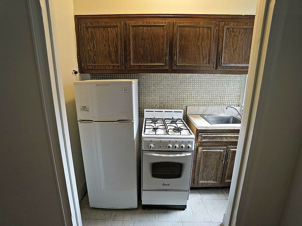 7337 Austin St Forest Hills NY | Zillow