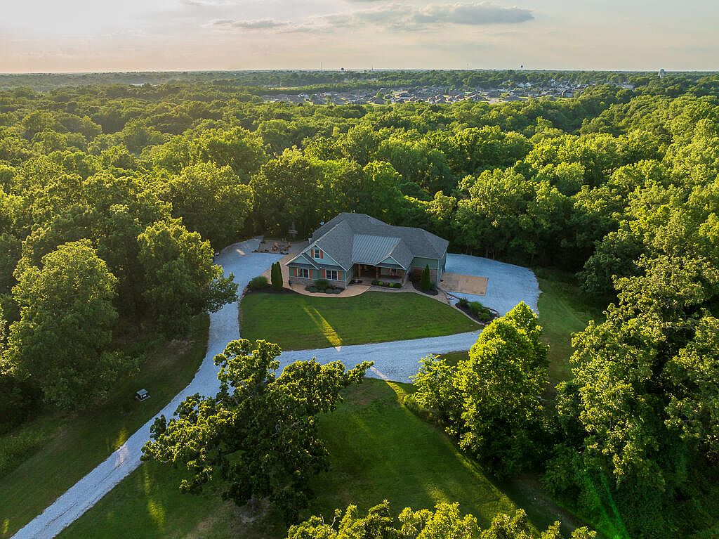 201 Tee Lane, Carl Junction, MO 64834 | MLS #60271530 | Zillow