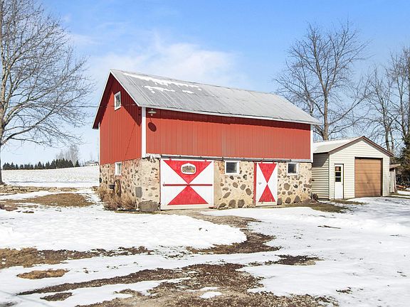 N6592 N Cedar Rd, Iron Ridge, WI 53035 | MLS #50272000 | Zillow