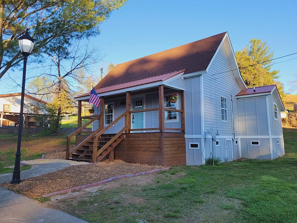 240 Main St, Ducktown, TN 37326 | Zillow