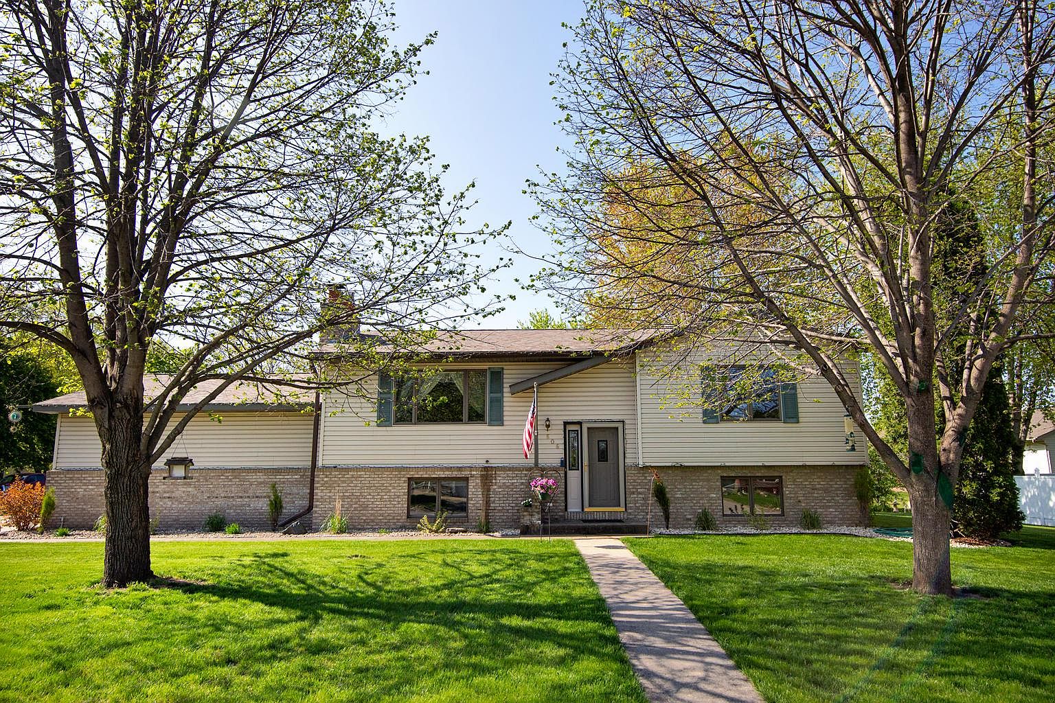 606 Amanda Ct, Holmen, WI 54636 | Zillow