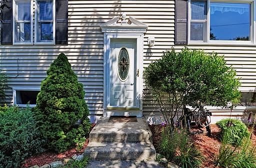 9 Gorwin Dr Medway Ma 02053 Zillow