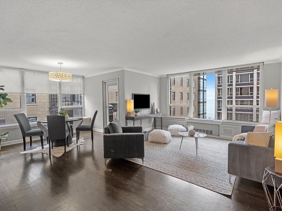 1313 N Ritchie Ct Chicago IL | Zillow