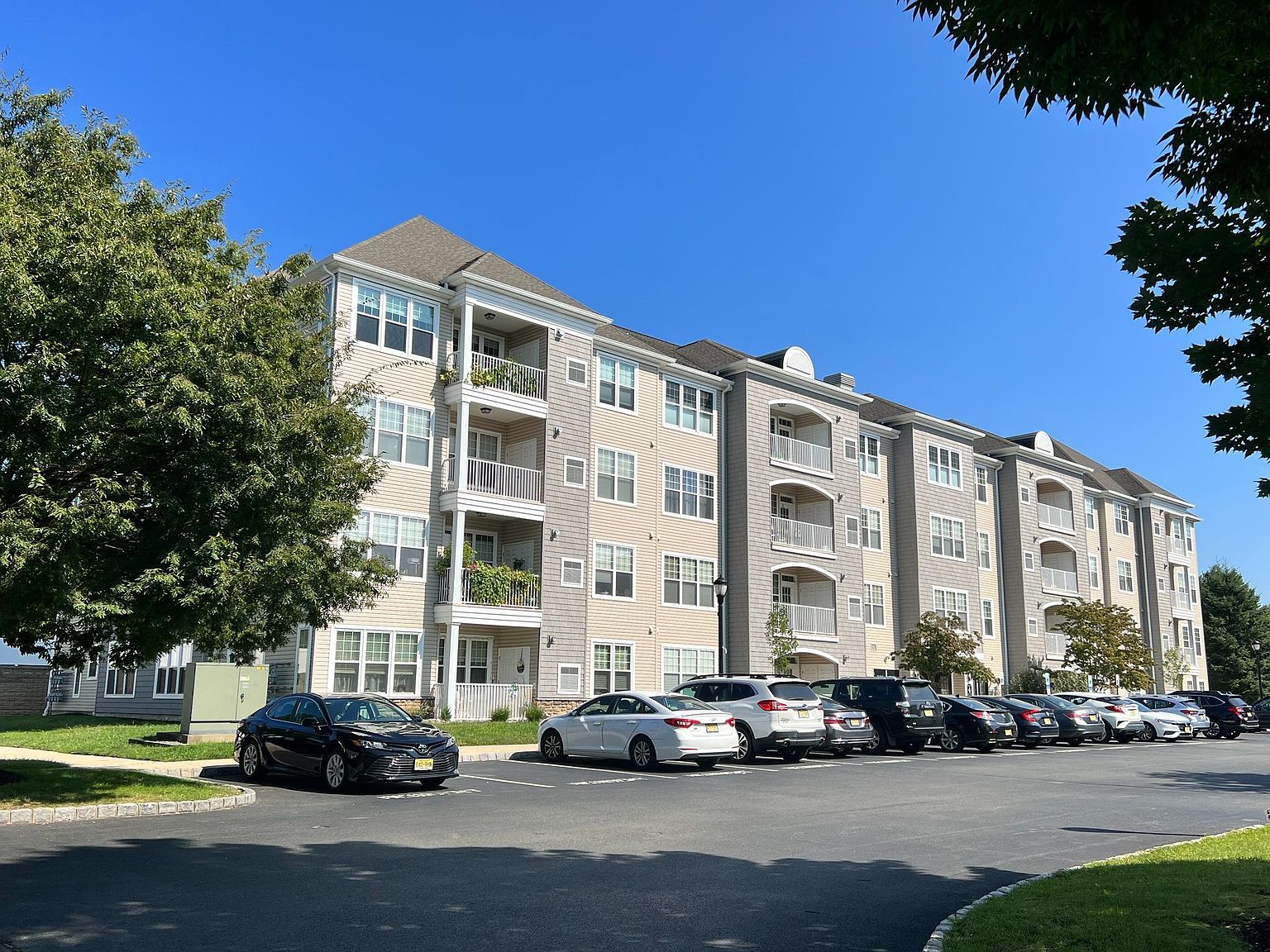 416 Masterson Ct #416, Ewing, NJ 08618 | Zillow
