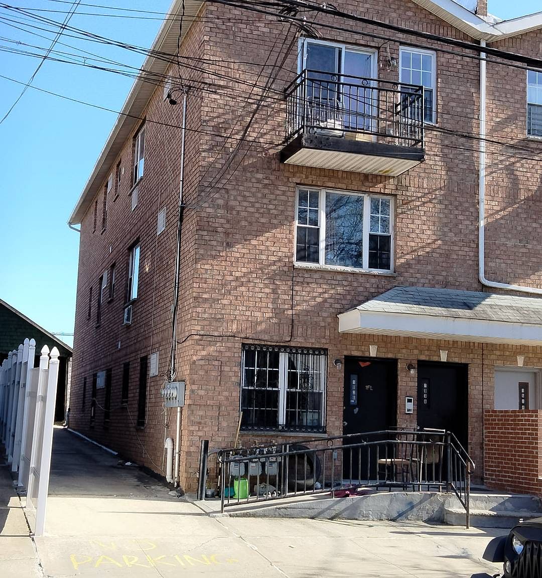1936 Chatterton Ave, Bronx, NY 10472 | Zillow
