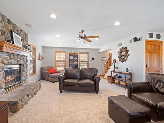 645 Two Rivers DRIVE, Mukwonago, WI 53149 | MLS #1909805 | Zillow