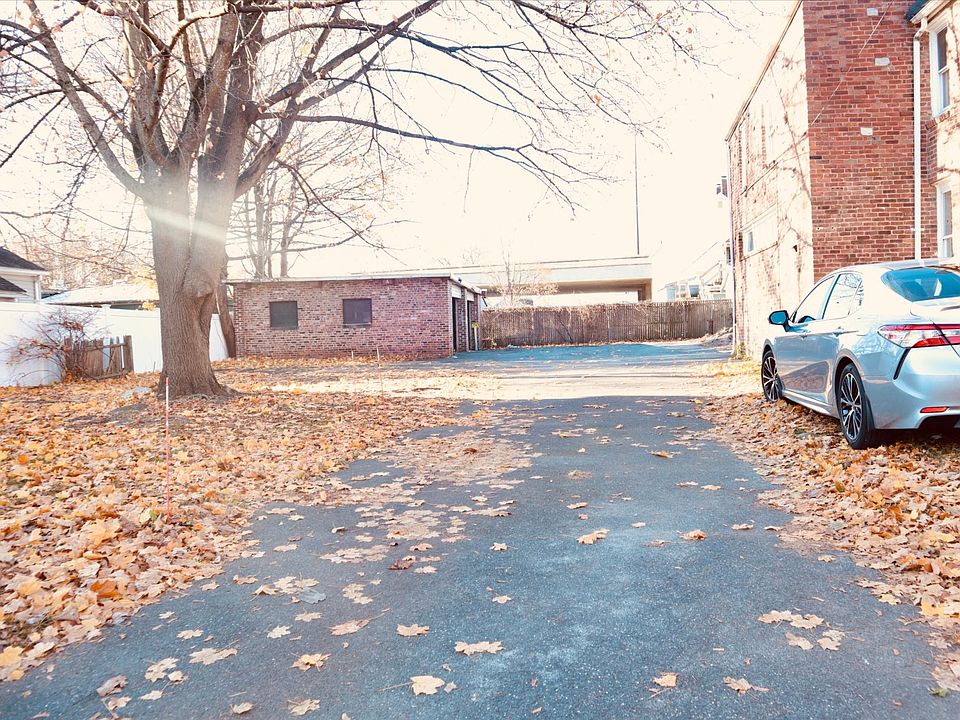 13 Olivine St #2, Chicopee, MA 01013 | Zillow