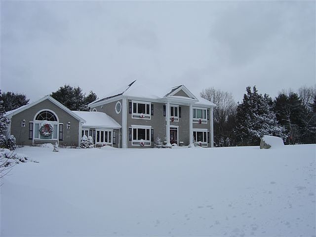 42 Bennett Hill Rd, Rowley, MA 01969 | Zillow