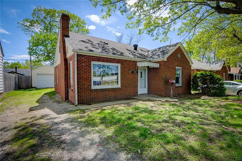 2145 W Center St, Decatur, IL 62526 | Zillow
