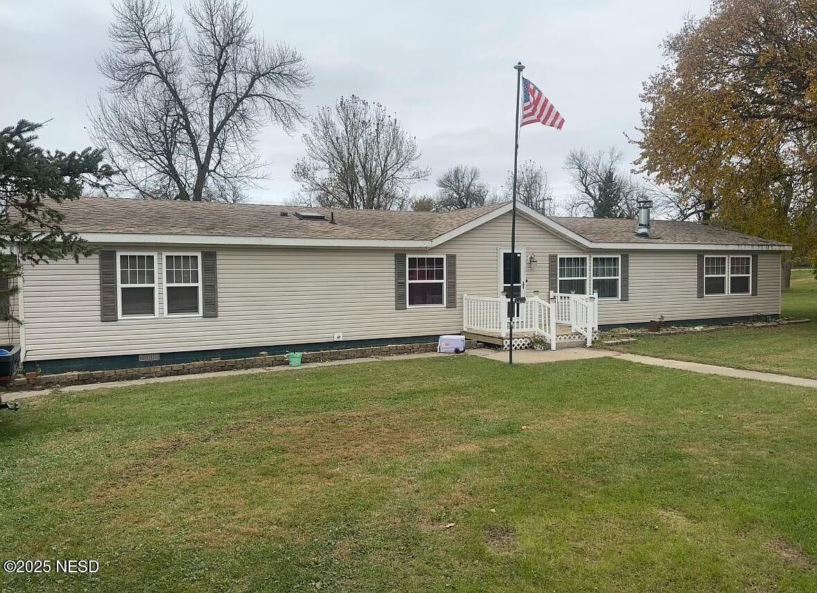 609 Walnut St, Summit, SD 57266 | Zillow