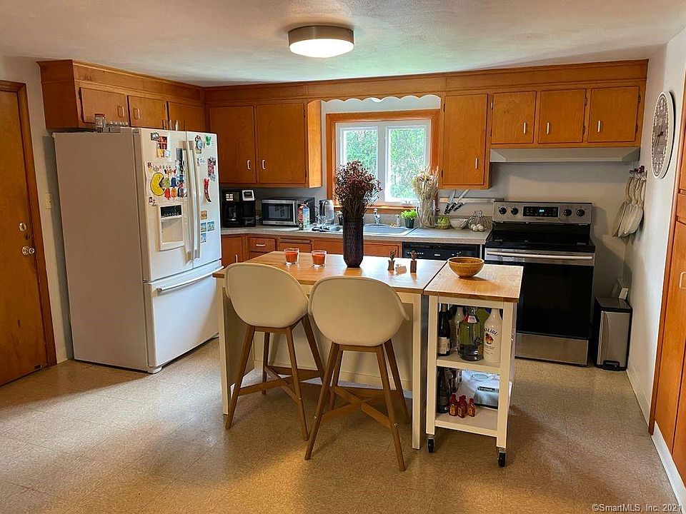 145 Milton St West Hartford CT | Zillow