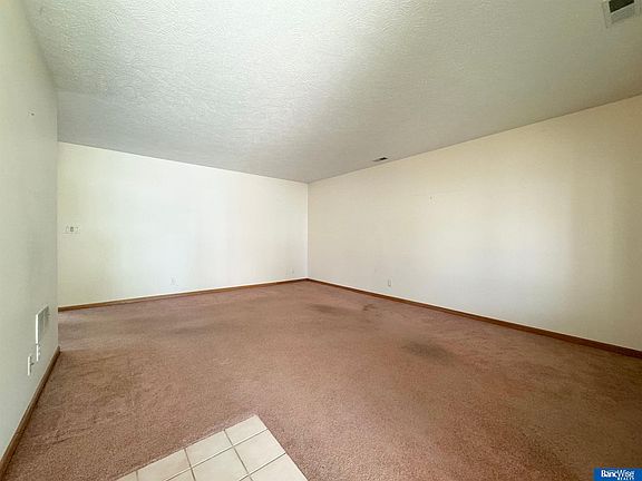 8228 A St, Lincoln, NE 68510 | Zillow