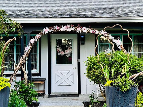 4491 S Jackson Rd, Jackson, MI 49201 | MLS #20240041690 | Zillow