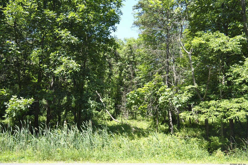 19 Miller Ln, Troy, NY 12180 | Zillow