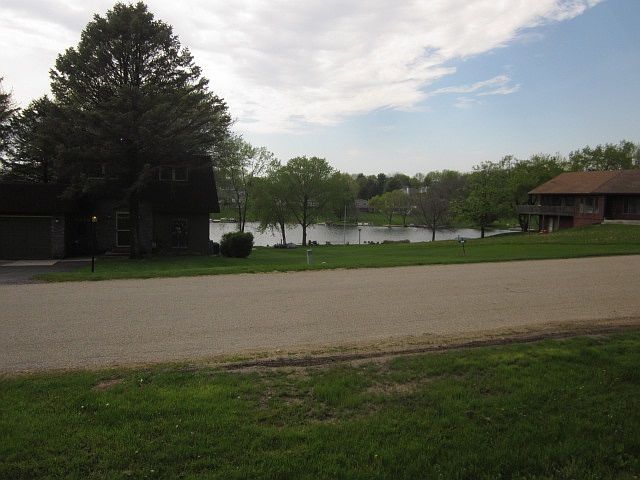 1359 Pier Dr, Davis, IL 61019 | Zillow