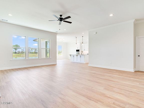 305 Canehaven Blvd, Youngsville, LA 70592 | MLS #23007708 | Zillow