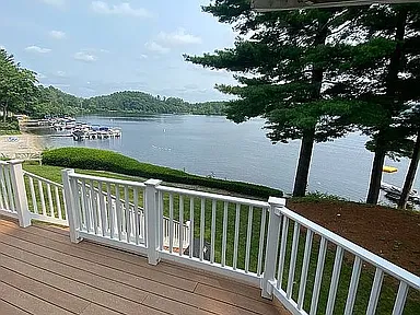 102 Beacon Park Webster MA | Zillow