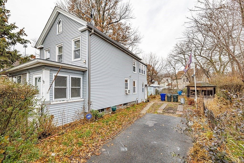 92 Cedar St, Springfield, MA 01105 | MLS #73187994 | Zillow