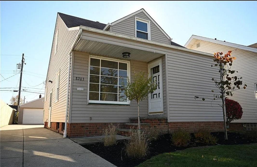 8203A Snow Rd, Cleveland, OH 44129 | Zillow