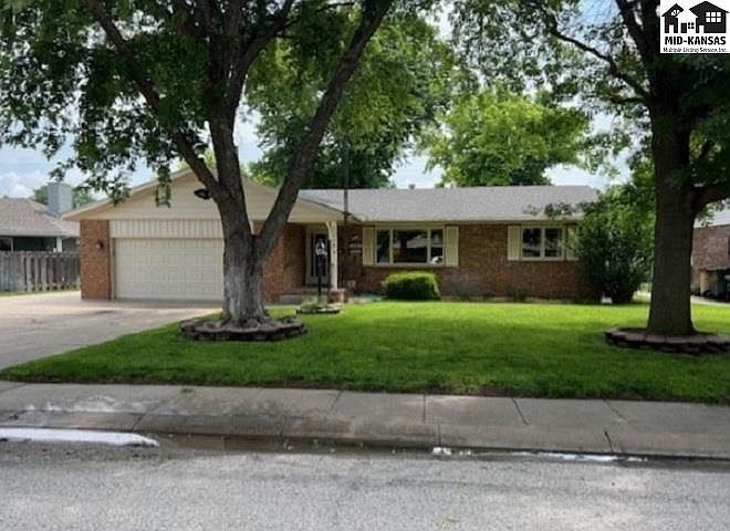 2408 Old Ox Rd, Hutchinson, KS 67502 | MLS #48668 | Zillow