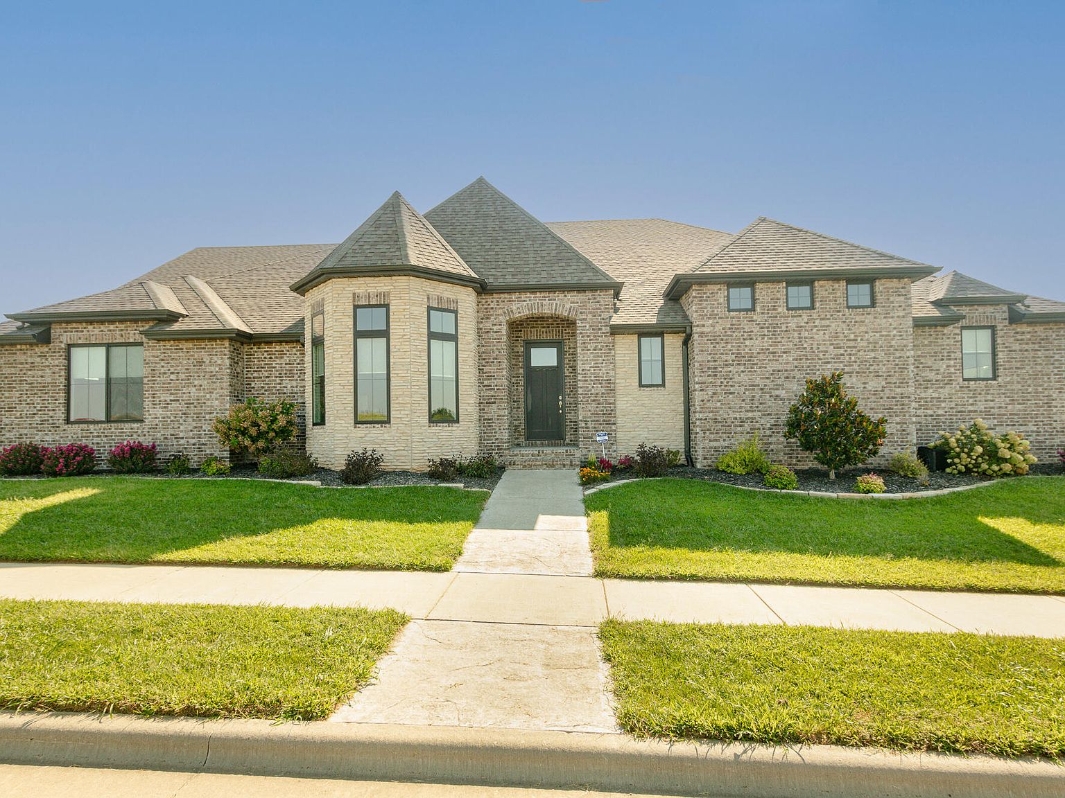 3702 E Woodhue Street, Springfield, MO 65802 | Zillow